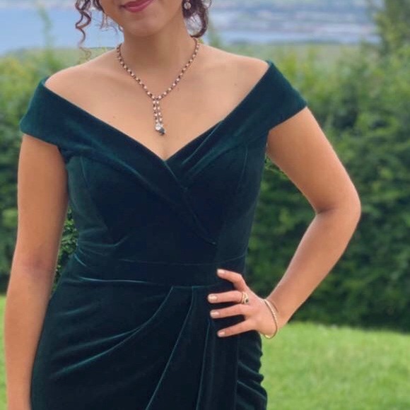 Xscape | Dresses | Xscape Offtheshoulder Emerald Green Velvet Dress ...